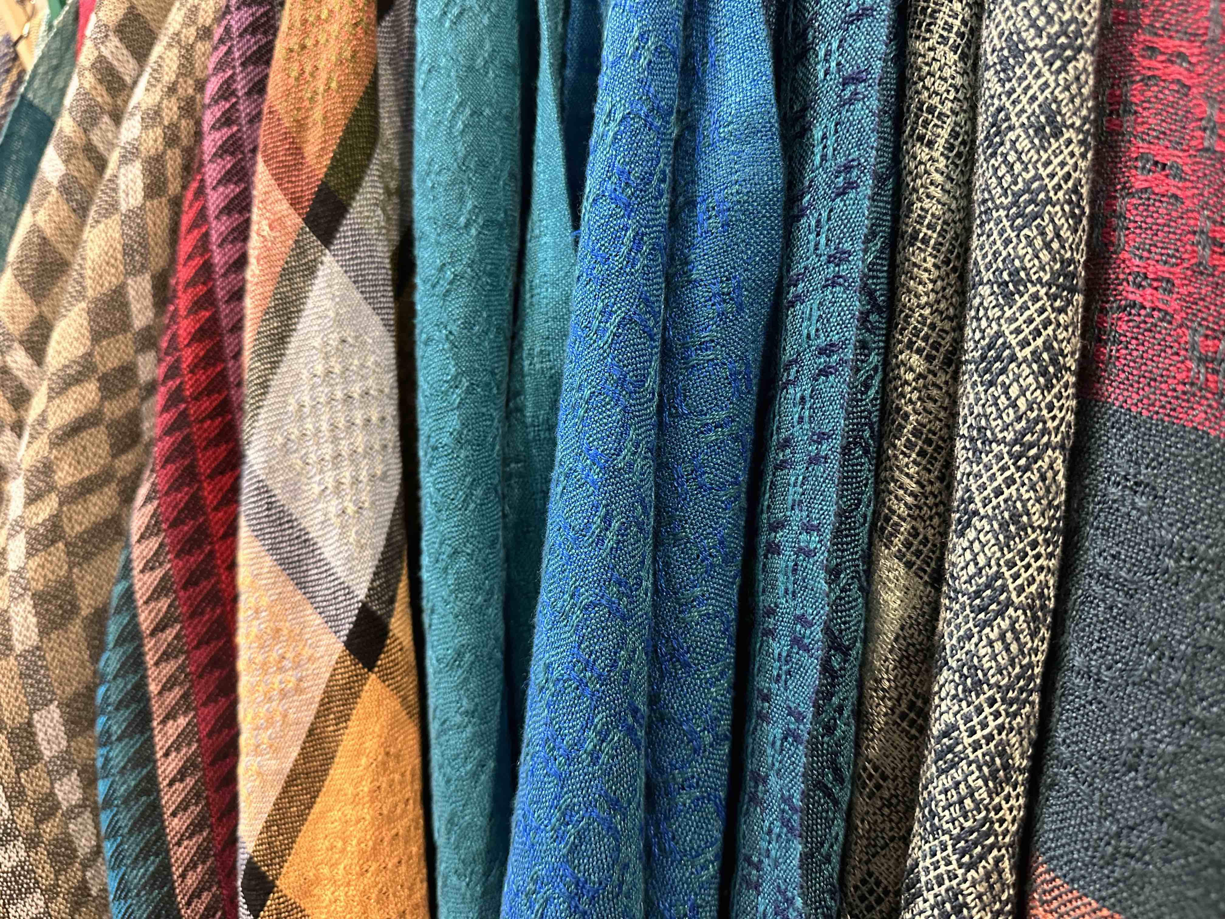 Euroflax Yarns, Patterns and Kits – tagged "2-shaft pattern" – LoftyFiber